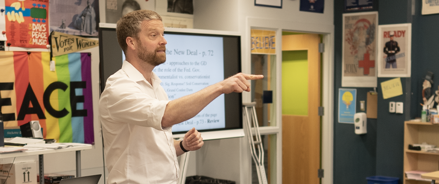 Faculty Member Wins Outstanding Teacher Award for American History ...