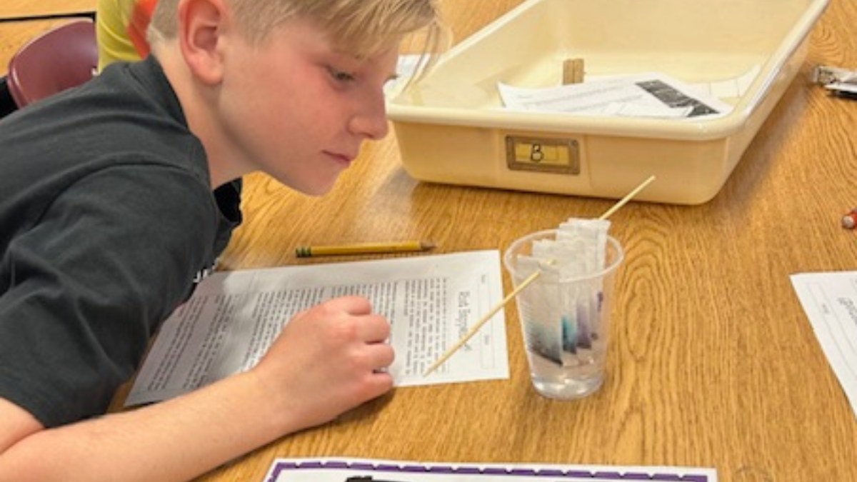 Tech/STEM class just learns forensics and solves a mystery | News Details