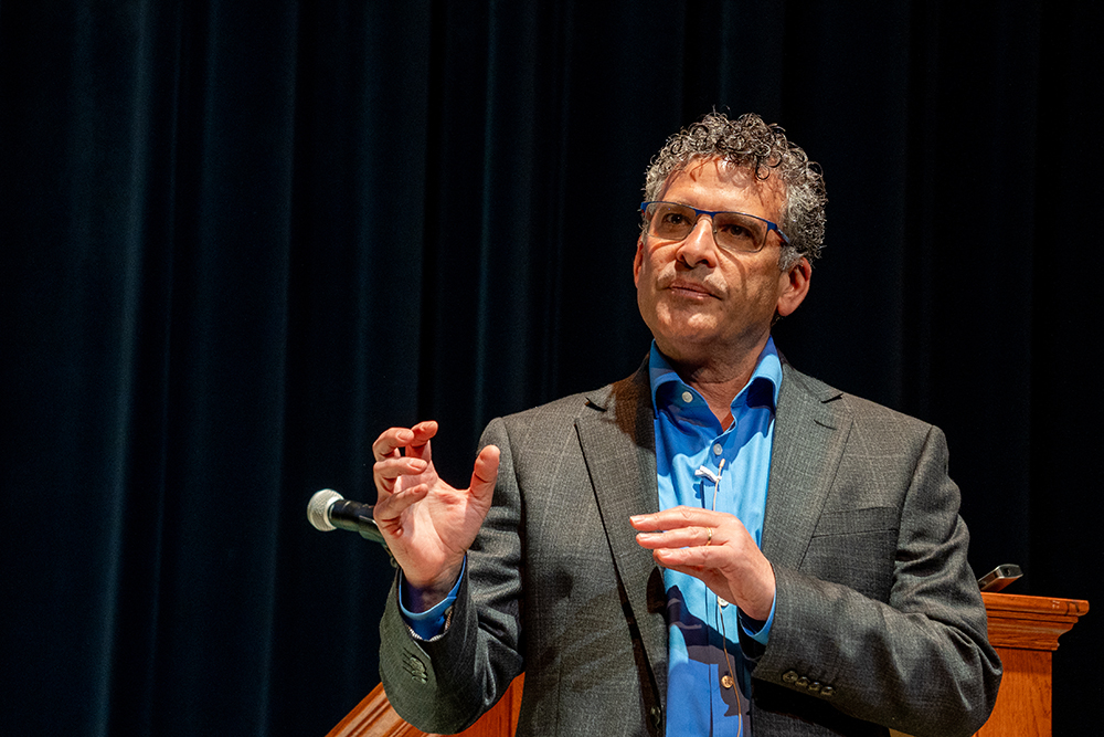 REDgen Speaker Presents on Resilience | USM News