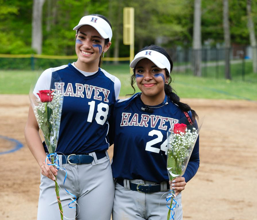 Softball Wins Big at Home on Senior Day | Sports Reports