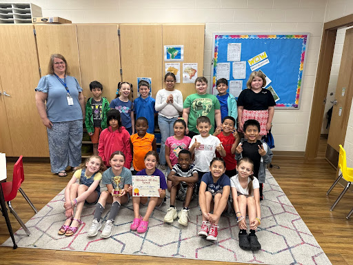 Round Hill students receive attendance awards | News Story