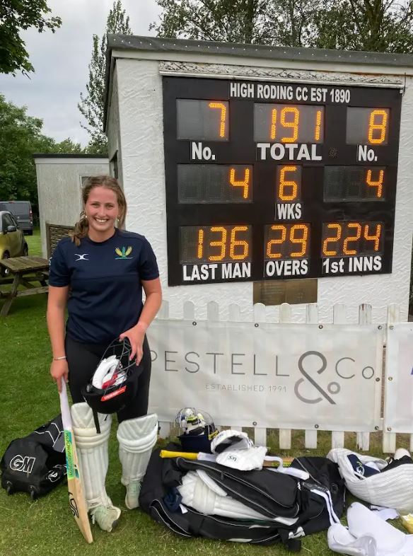 Lucy Warren Smashes First Century for High Roding Women | Posts Page
