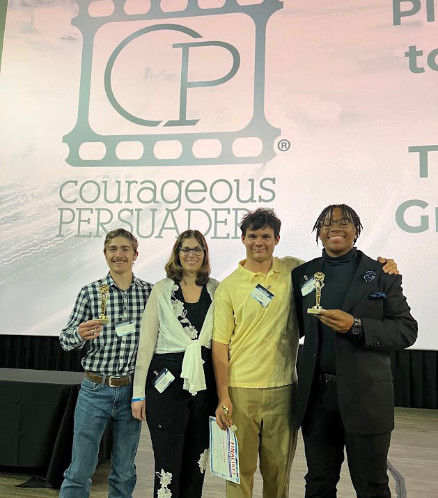 Students Win First Place in Scholarship Competition | Post Details