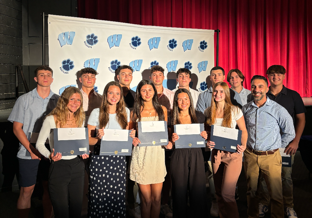 2024 Senior Awards Ceremony Honors Over 150 Students | News Detail