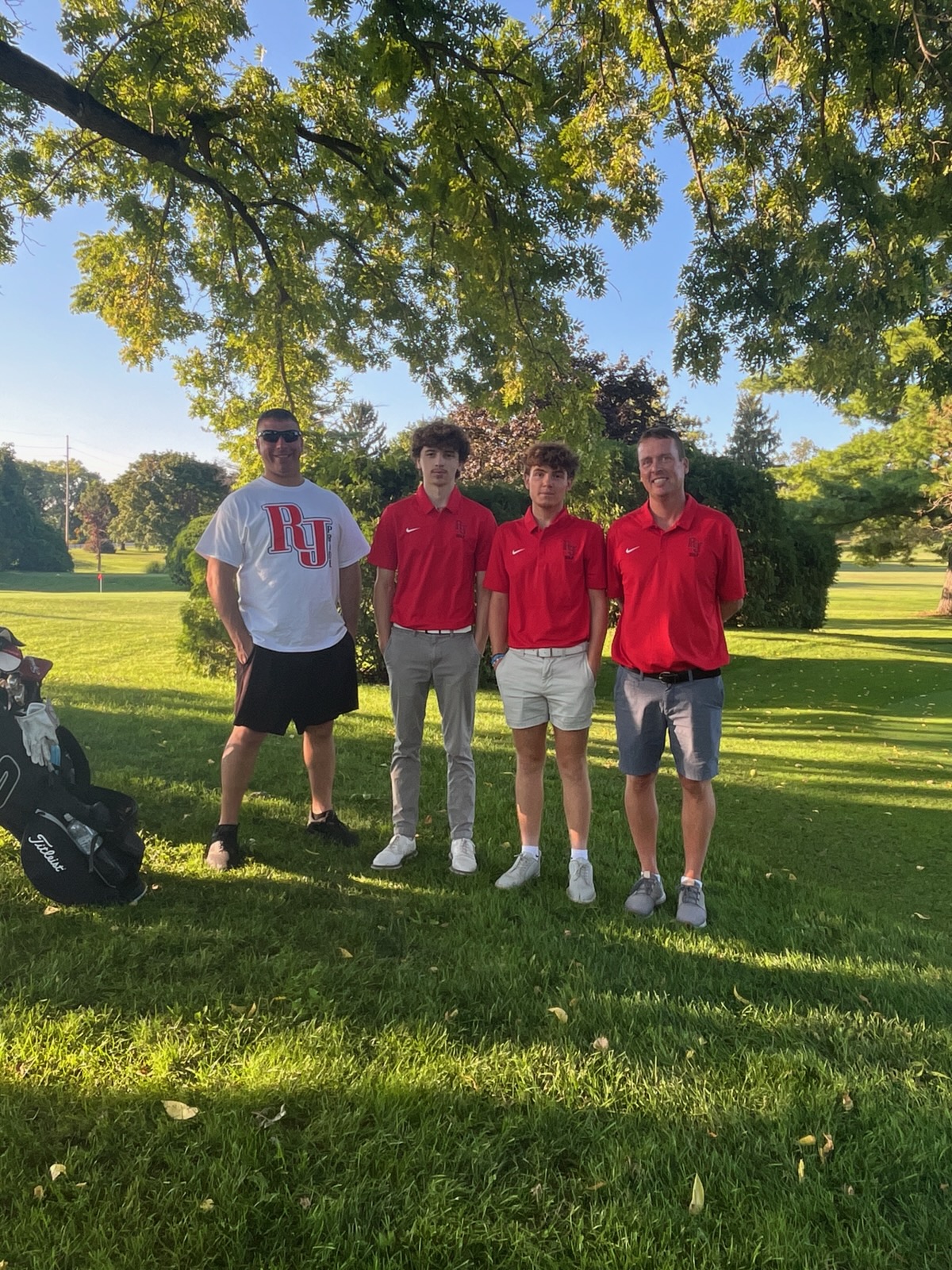 Red Jacket Debuts Golf Team in First-Ever Match | News Post