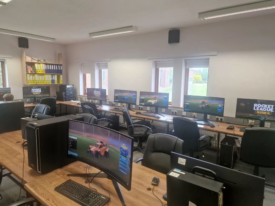 Computer Science Now Equipped with Cutting-Edge Computers for Esports ...