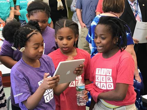 Volunteers Transform Holmes School Library With One-Day Makeover ...