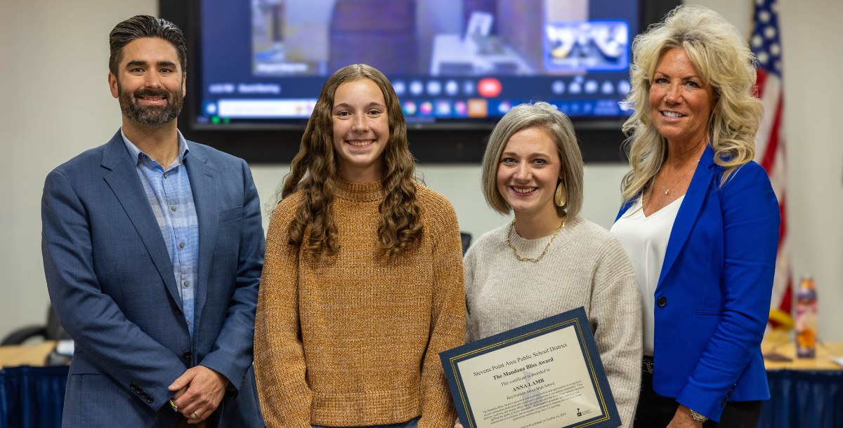 Ben Franklin Junior High Teacher Anna Lamb Receives Mandana Bliss Award ...