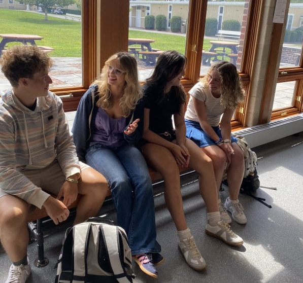 Harvey Embraces New Phone-Free Initiative | Featured News