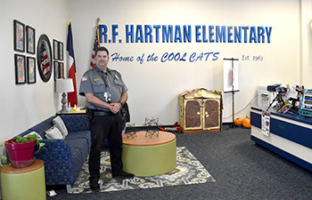 Hartman Elementary Security Guard Returns to His Roots | Default Post Page