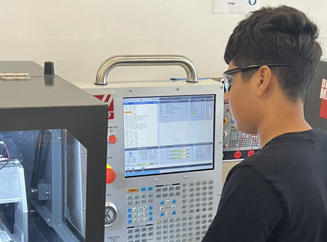 Innovative Learning Opportunities Abound at the Innovation Center | post