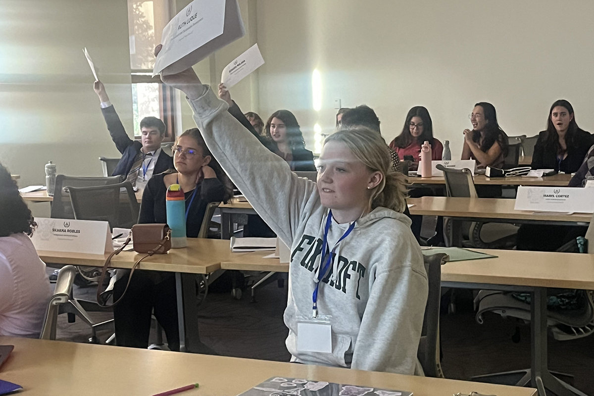 Model UN Participates in Learning Conference | Posts Details