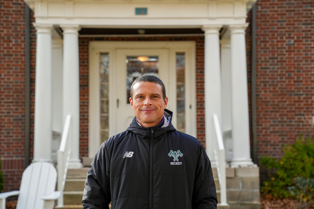 Matt Lavallee to lead Hebron Boys Varsity Ice Hockey | News Post with ...