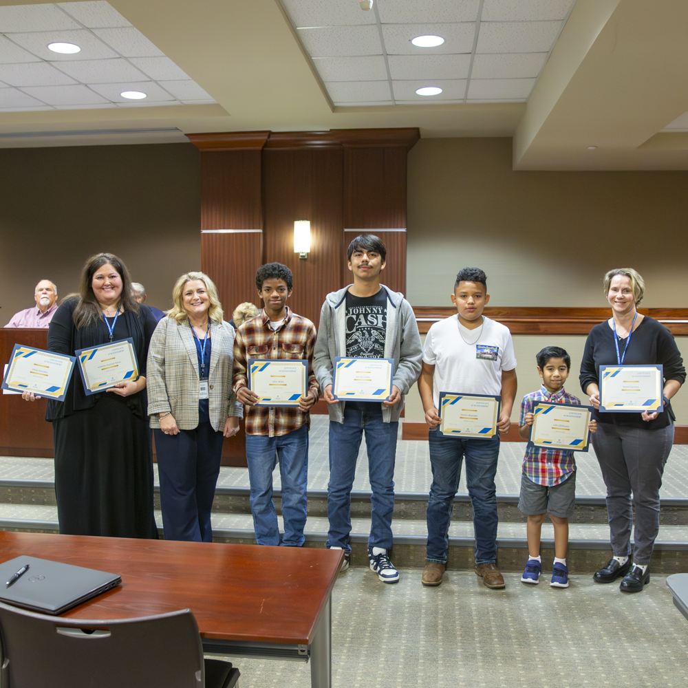 Students Complete EL Program | News Posts