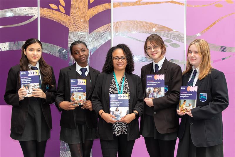 Dr. Victoria Nicholas Inspires Female Students at Oasis Academy Lord’s ...