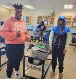 Straw Tower Competition for Physics Students | News Detail