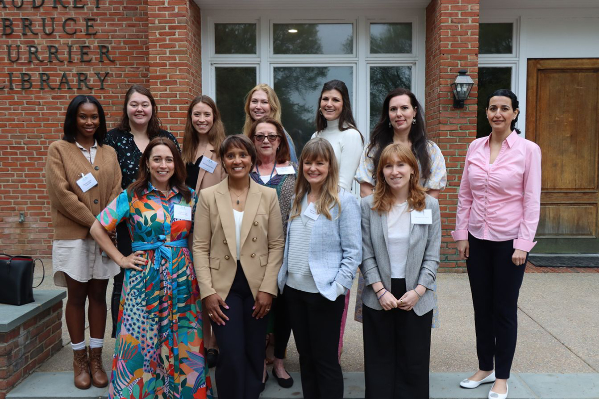 Career Day Breakout Session Speakers Needed | Alumnae Posts Details