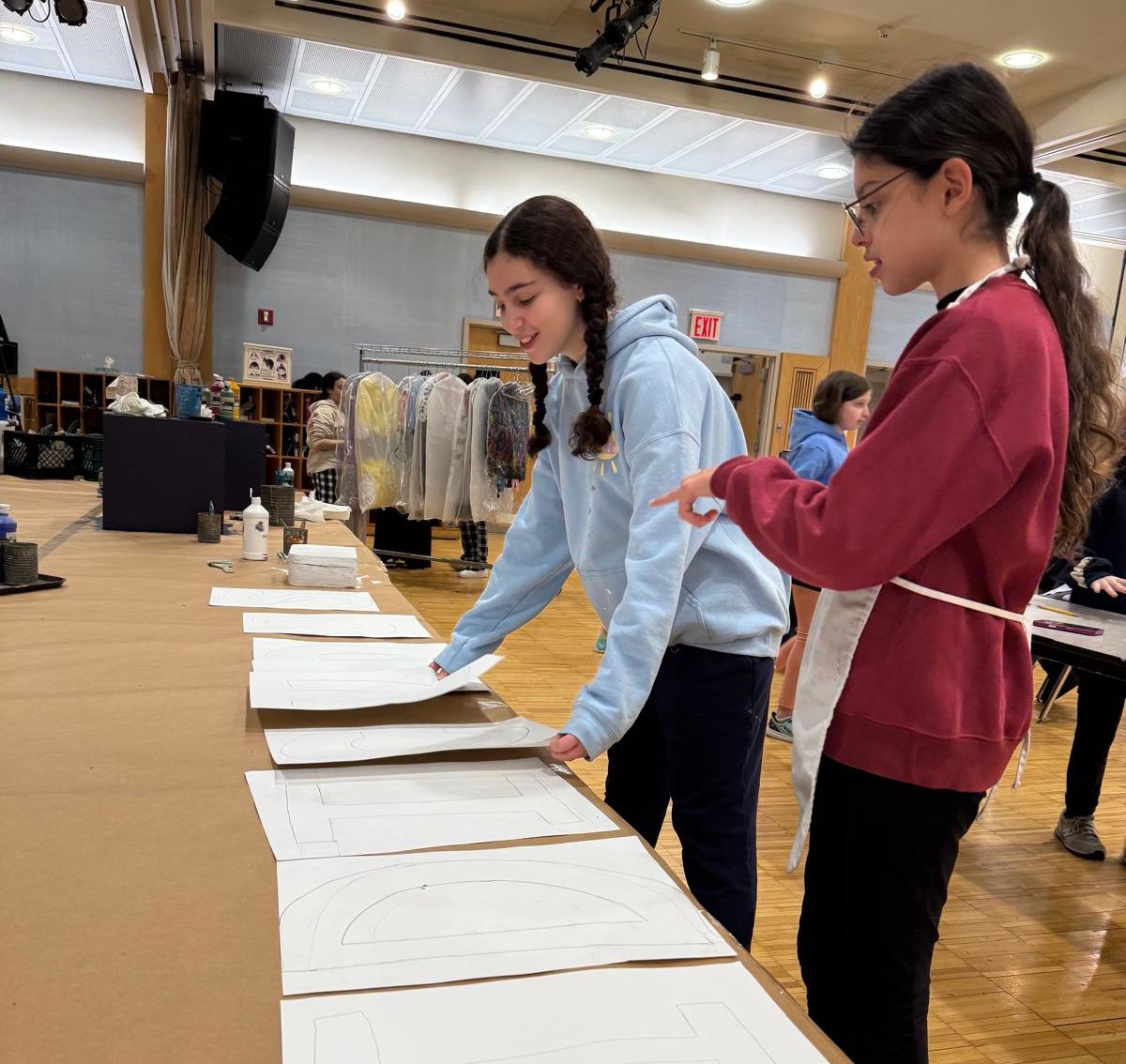 Students, Parents, and Teachers Team Up to Build the Set for the MS ...