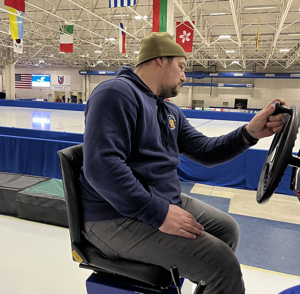 USM’s Brandon Bayer Makes Ice at Speed Skating World Cup | USM News