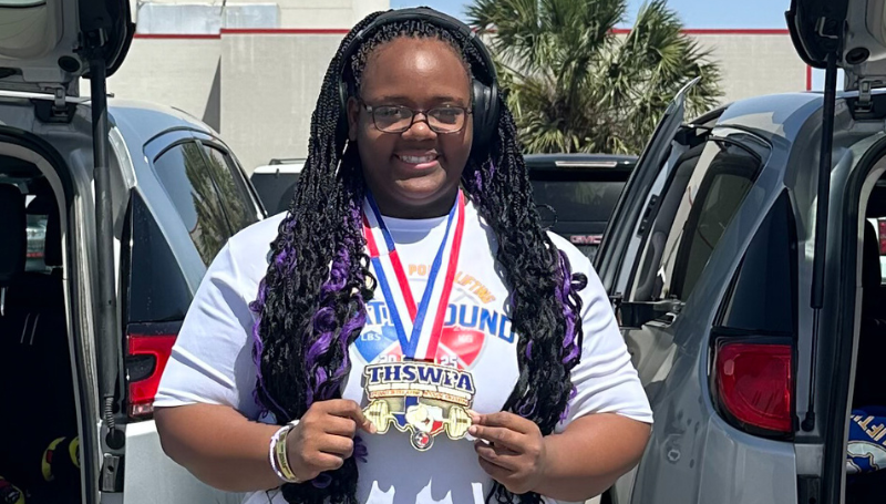 Kelly claims second girls powerlifting state title | Post Details