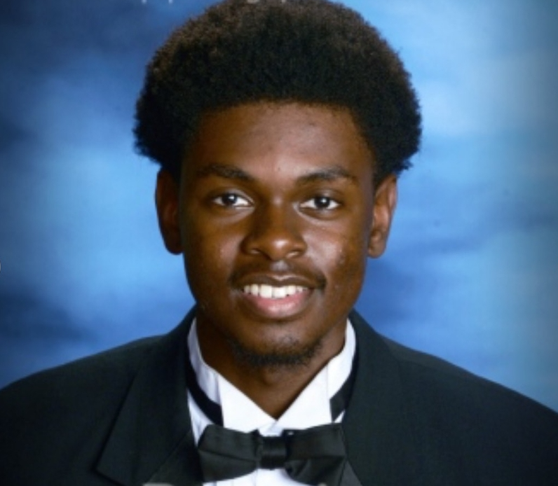 STEAM Senior stands out on and off the soccer field | News Details