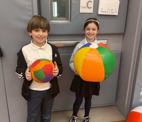 Lower Schoolers Practice Volleyball Skills | Ramaz News - The Ramaz School