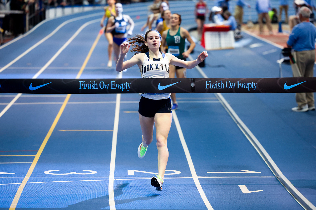 Reagan Moore '27 Secures Indoor Track National Title | News Post