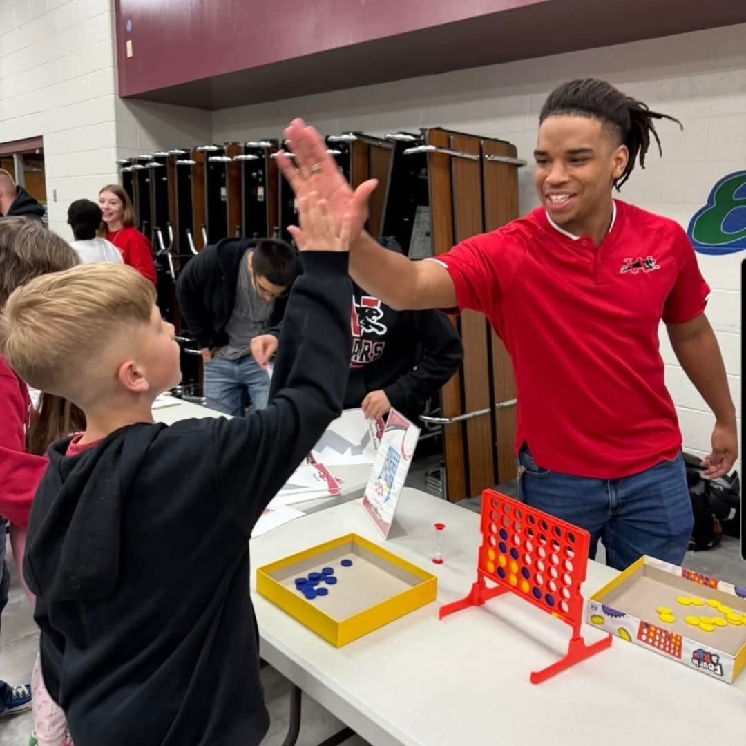 Westside Students Make Earlywine STEAM Night a Success | News Details