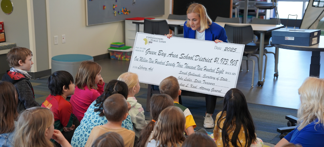 Sec. Godlewski visits Martin Elementary | Default Martin Stories Page