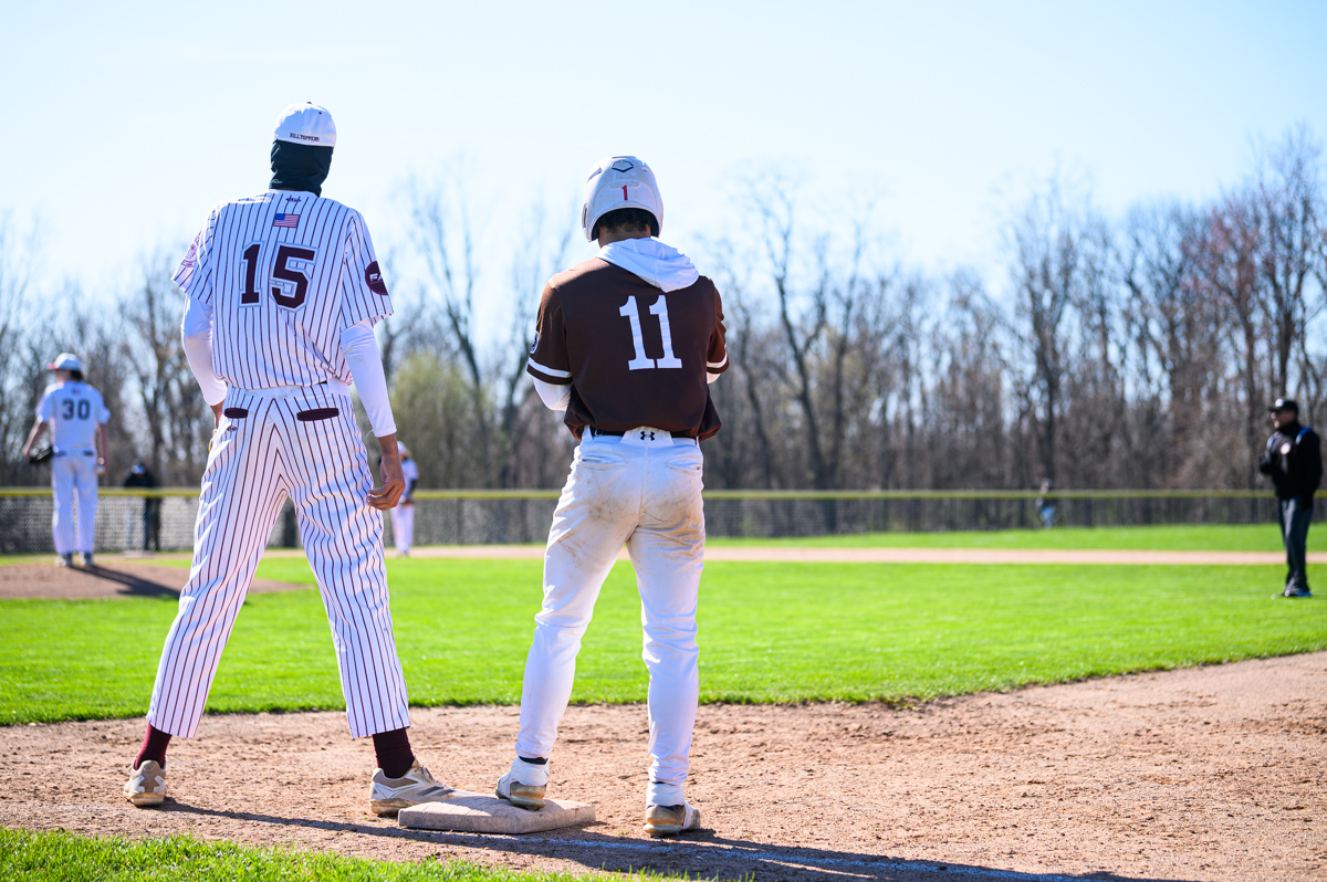 'Wick Baseball Splits Pair with Hopkins | Details