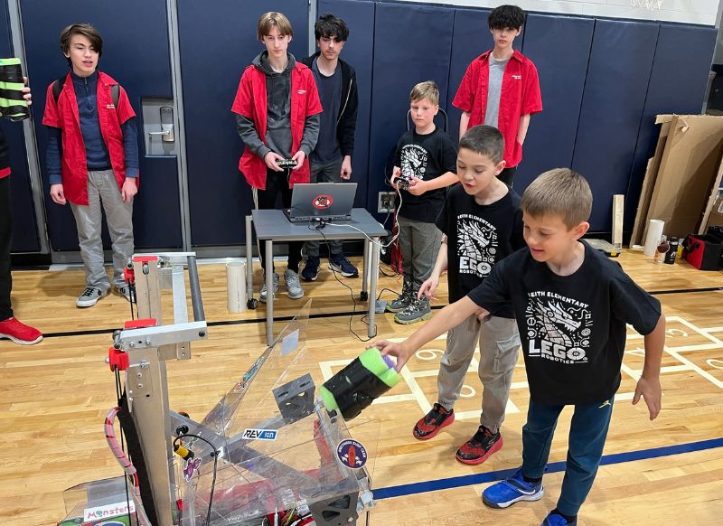 Keith Elementary partners with Walled Lake Robotics team for 2025 ...