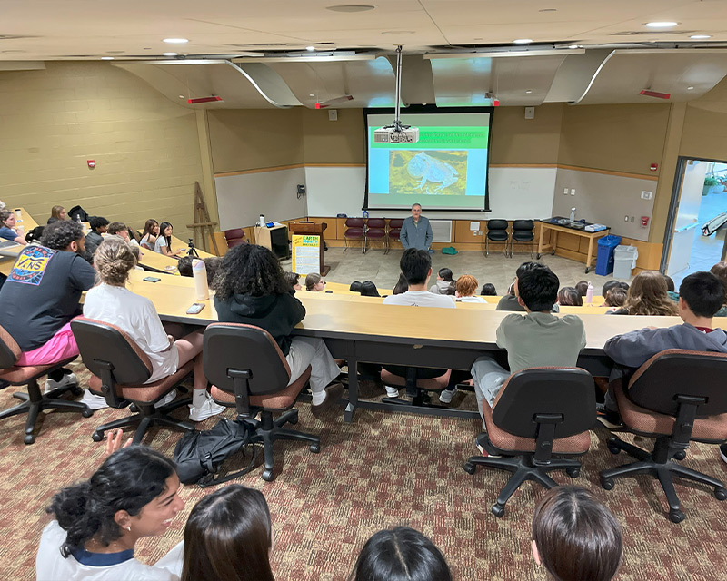 BioBlitz Allows Chance to Slow Down, Observe | The Loomis Chaffee School