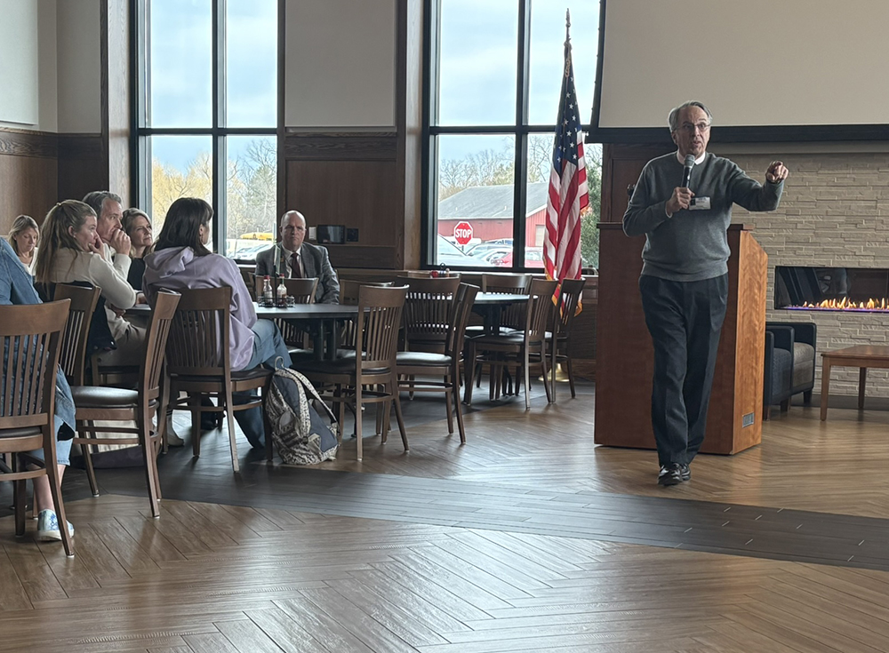 National School Consultant Visits USM | USM News