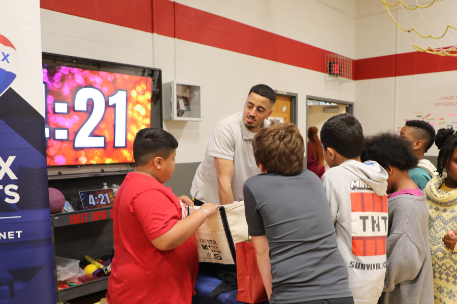 Crest View Elementary School hosts career fair | article - ISD 279 ...