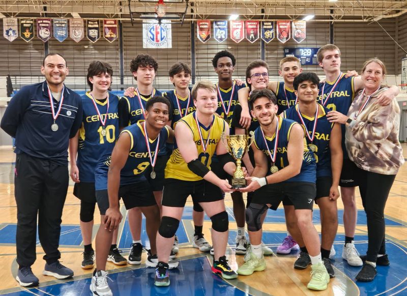Walled Lake Central boys’ volleyball wins first regional title in ...