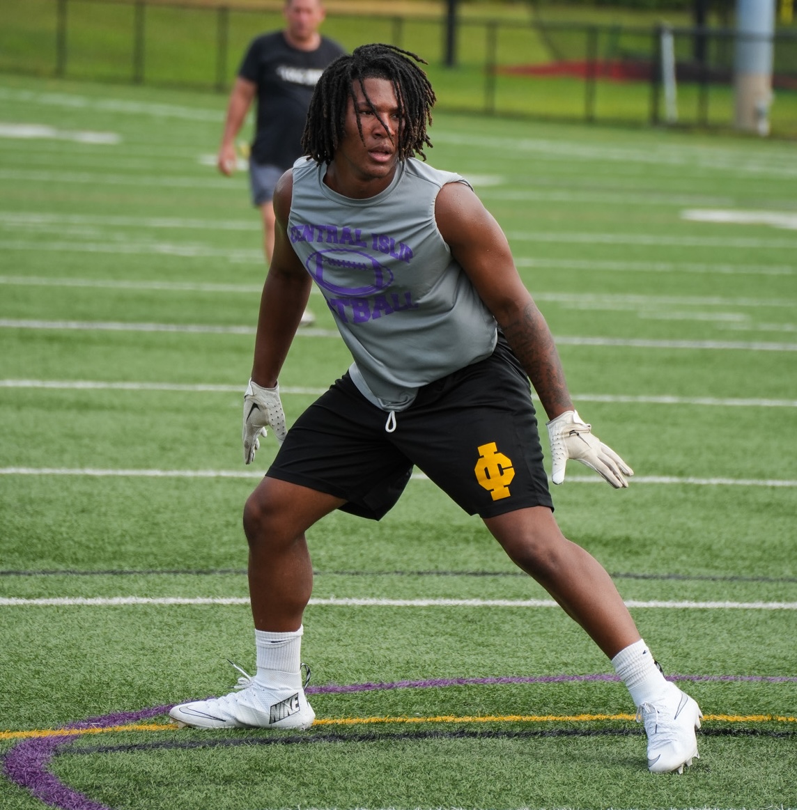 Back on Turf! Football Wraps up Fourth Week of Summer Workouts ...