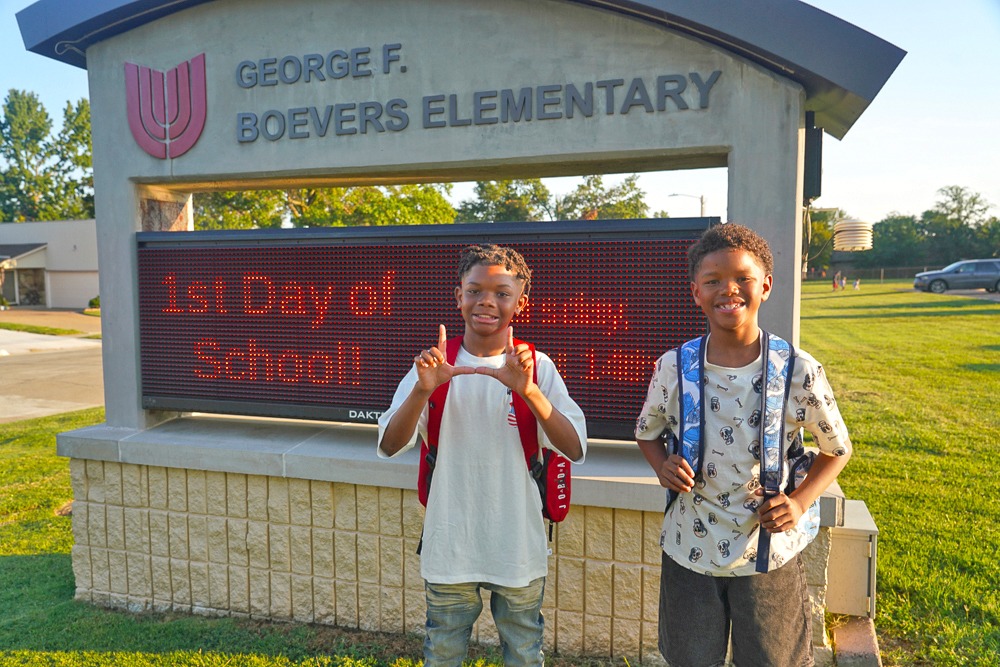 50th Year - Boevers Elementary Welcomes Students On 1st Day Of School ...