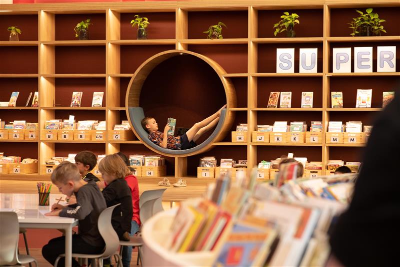Fostering Lifelong Reading at WAB | Learning News Article