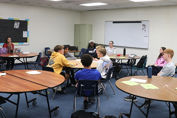 Rockwood Middle Schools Launch Peer Mediation Training Program for Student Leaders | Article