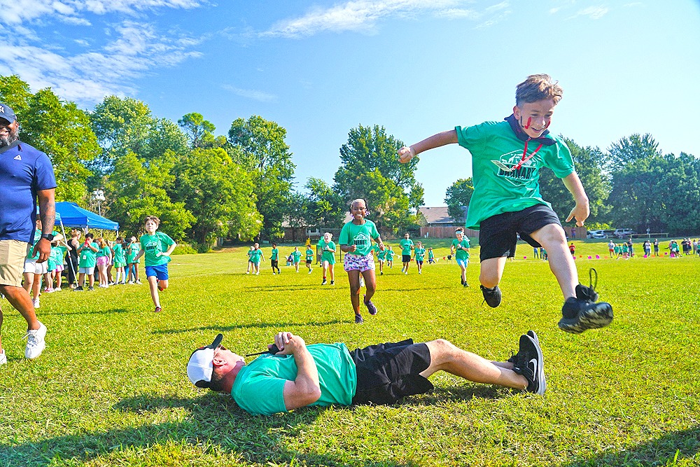 Darnaby Kids 'Race Through The Wild" In Annual PTA Jog-A-Thon | Campus ...