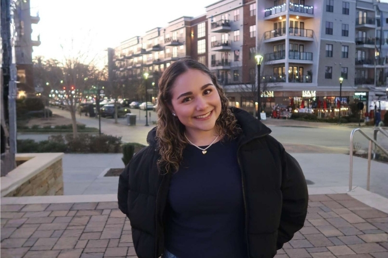Zoe Gordon '2022 | Details Alumni Journeys