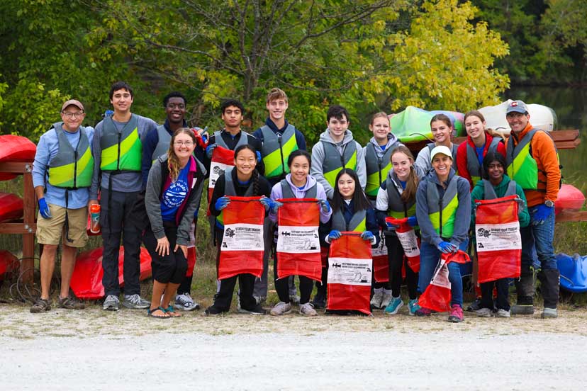 Simpson Lake Clean-up | News Details - John Burroughs School