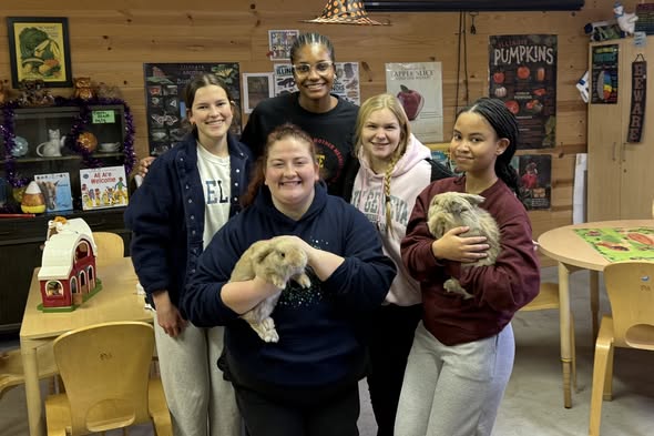 Clubs & Organizations Volunteer, Experiment & Learn! | School News