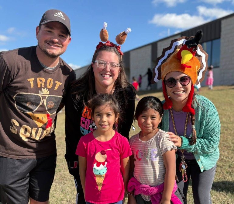 Roy Clark Elementary Hosts Turkey Trot | Campus Life Details