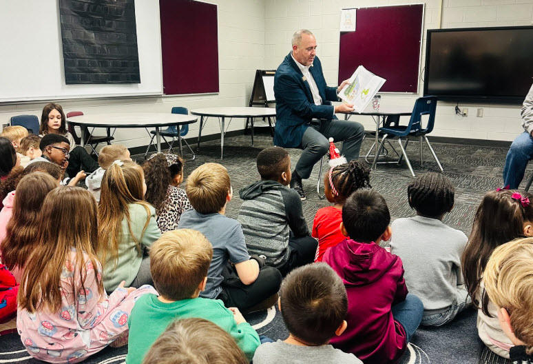 Dr. Federline Reads To Cedar Ridge 1st Graders | Campus Life Details