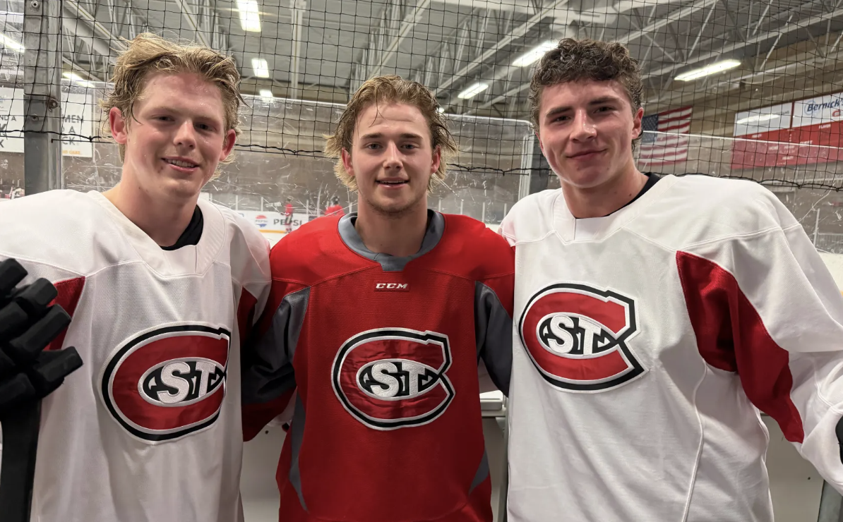WBLAHS Grads Reunite on the Ice | Article